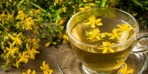 Čaj od KANTARIONA: Ublažava depresiju, čisti jetru, umiruje želudačne ...